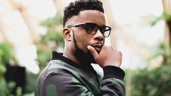Maleek Berry Biography: Age, Wife, Net Worth, Parents, State of Origin ...