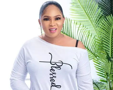 Regina Chukwu Biography: Age, Husband, Net Worth, Parents, Wikipedia ...