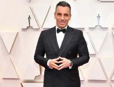 Sebastian Maniscalco Biography: Age, Siblings. Family, Mother, Father ...
