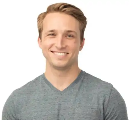 Shayne Topp Biography: Age, Girlfriend, Net Worth, Parents, Siblings ...