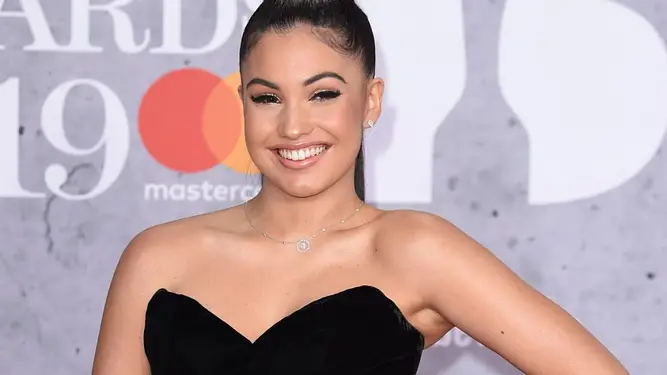 Mabel McVey Biography, Age, Music, Boyfriend, Husband, Parents ...