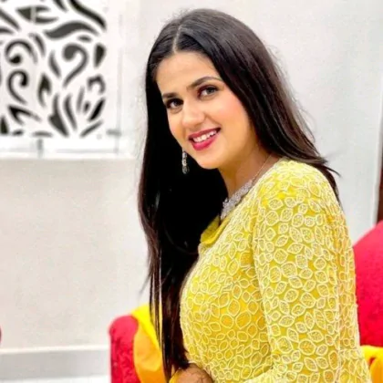 Pranjal Dahiya Biography, Real Name, Age, Husband, Children, Parents ...